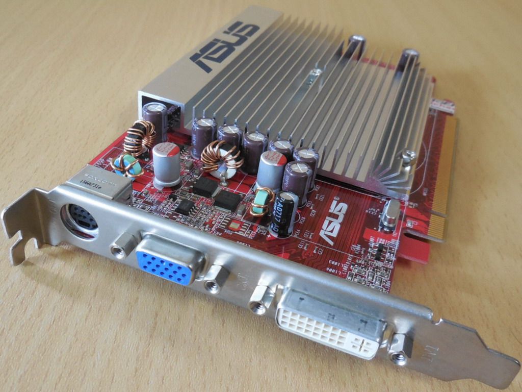 Asus EAH2400PRO ATI Radeon HD 2400 Pro 256M 64Bit DDR2 PCIe DVI I TVout